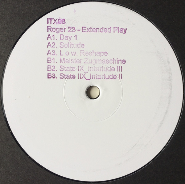 Roger 23 – Extended Play [Ilian Tape] – AVG RECORD STORE